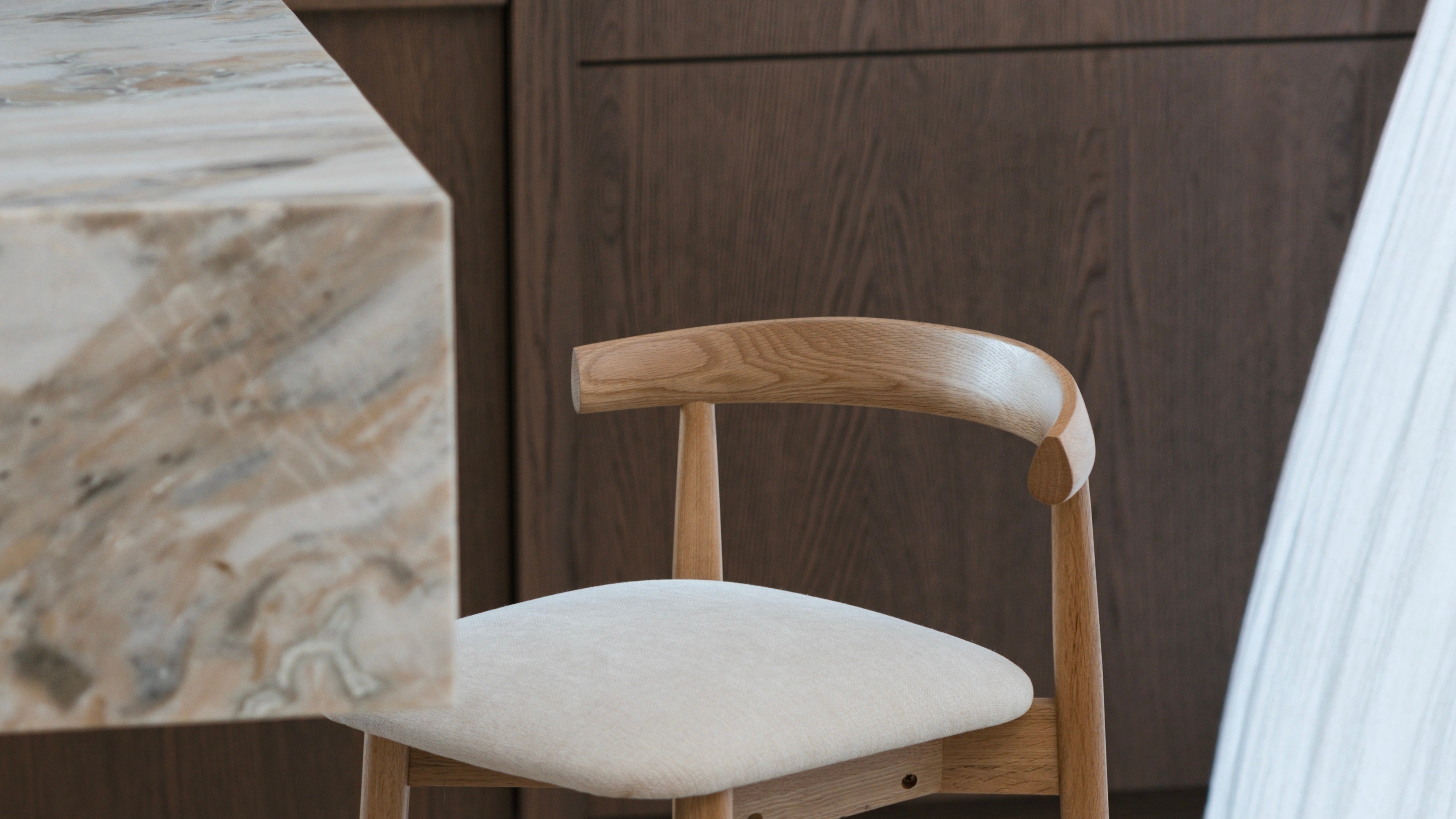 Ella | Chairs | Mowelli - Come chair with us